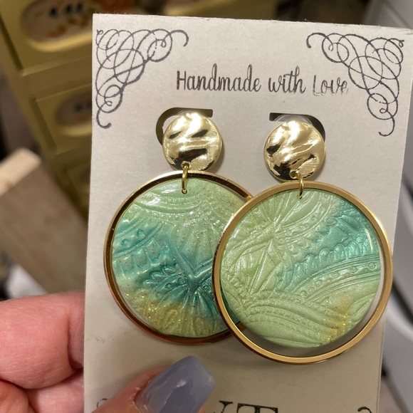 Sully’s trinkets' Closet (@kasullivan66) | Poshmark